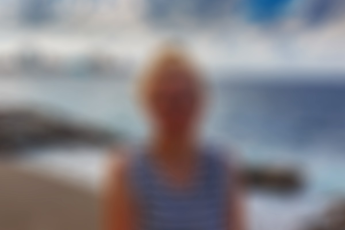 About – Julia Andrea